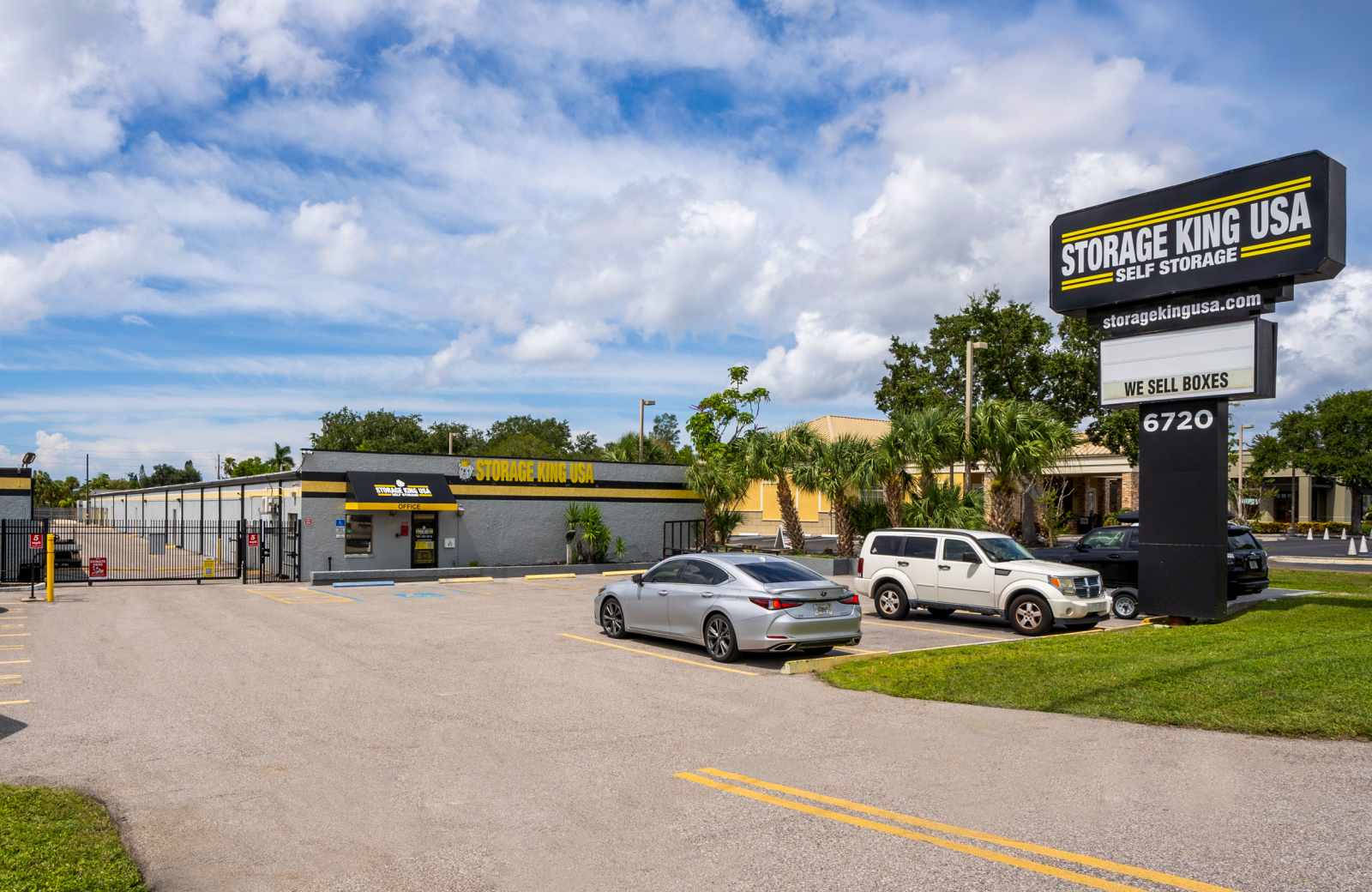 Premium Self Storage in Sarasota, FL | Storage King USA